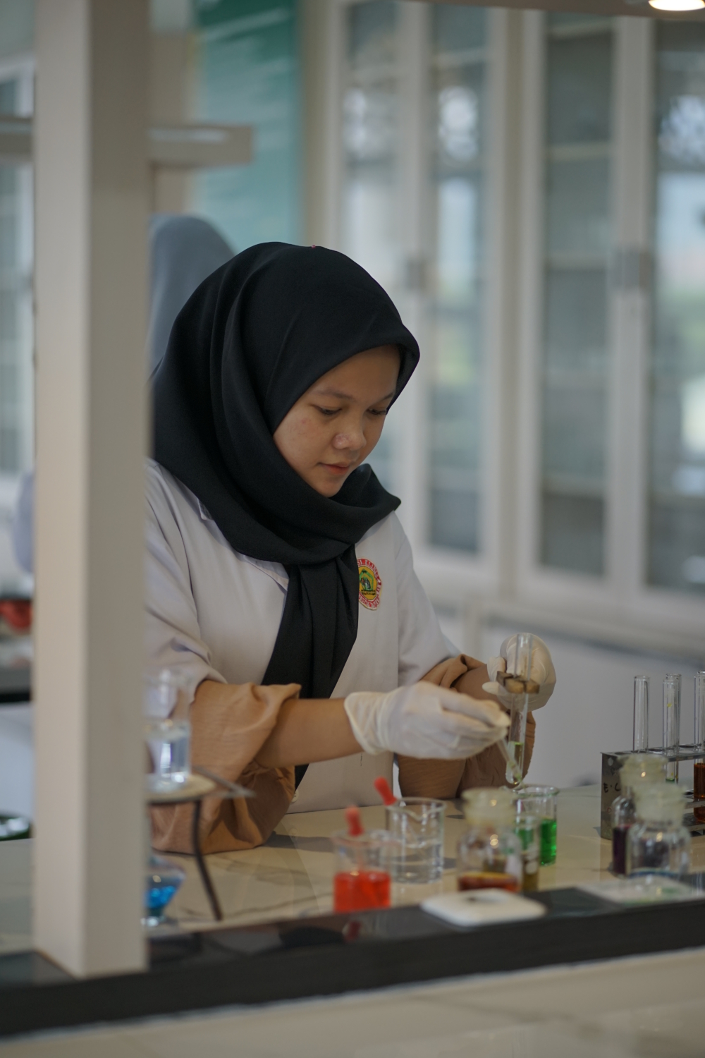 Laboratorium Kimia dan Biokimia – Prodi S1 Farmasi Klinis